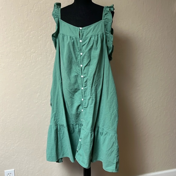 Universal Thread | Dresses | Universal Thread Green Midi Dress | Poshmark